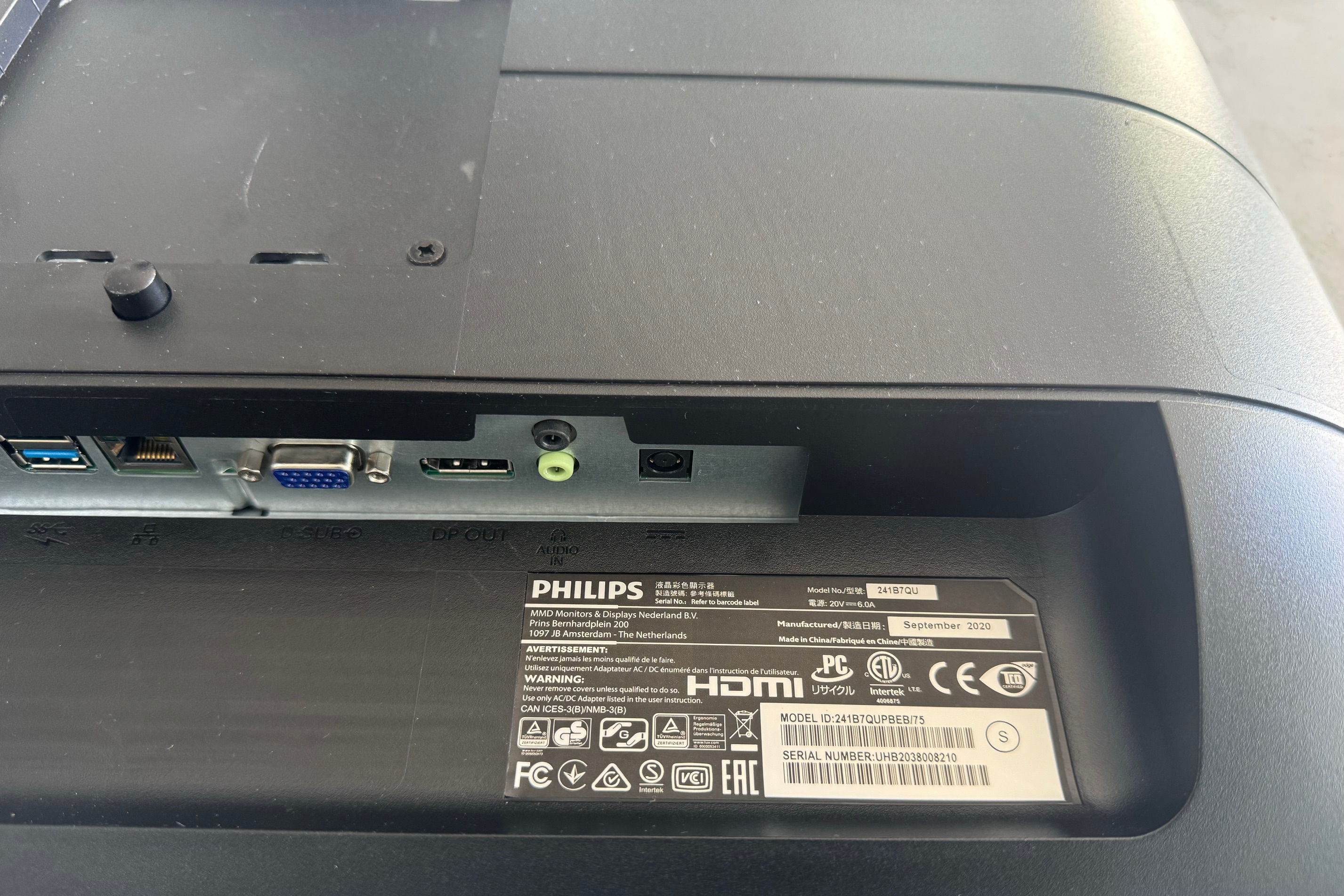 Philips 241B7QUPBEB/75 24inch USB-C Dock Monitor built-in Spkr up to ...