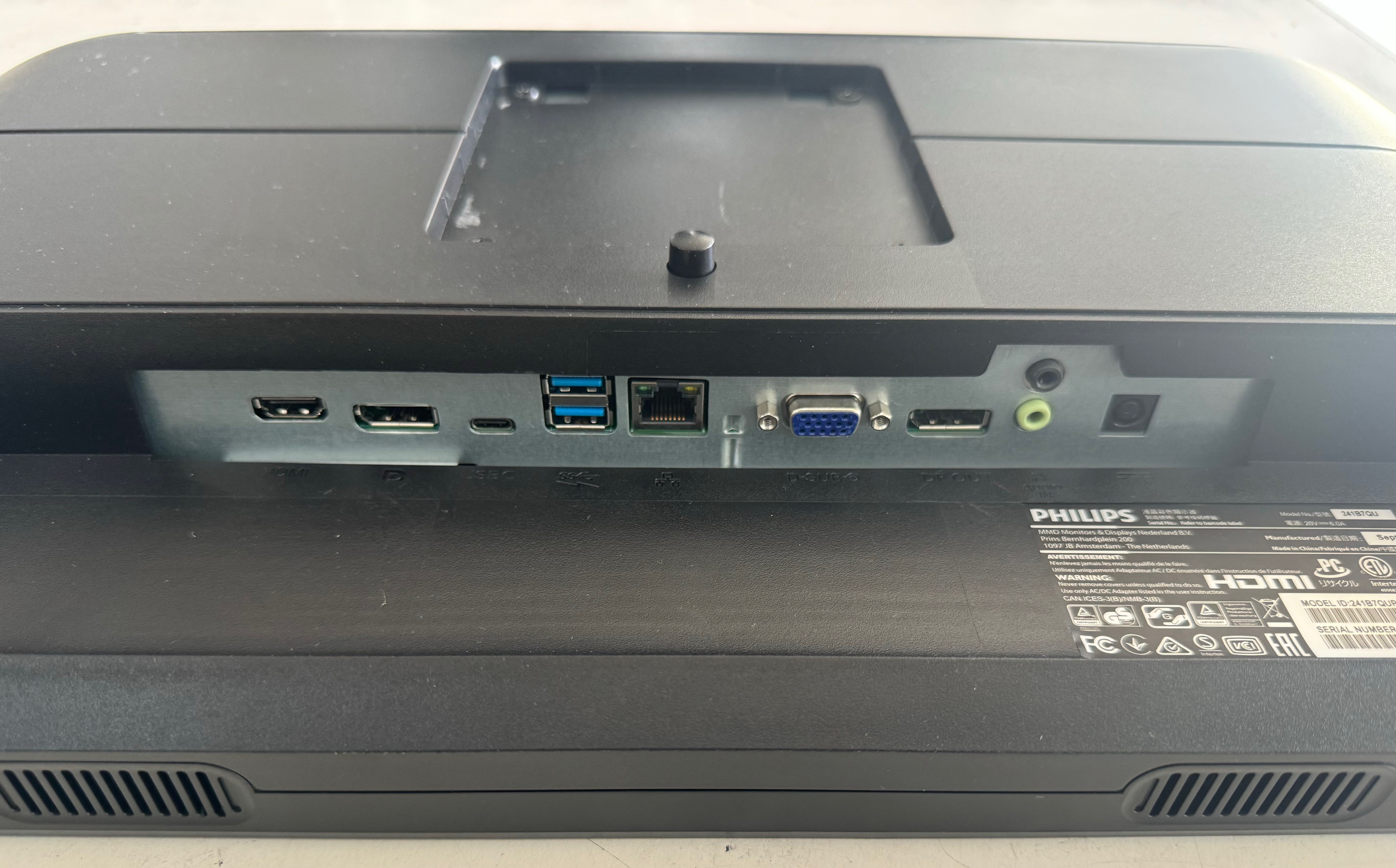 Philips 241B7QUPBEB/75 24inch USB-C Dock Monitor built-in Spkr up to ...